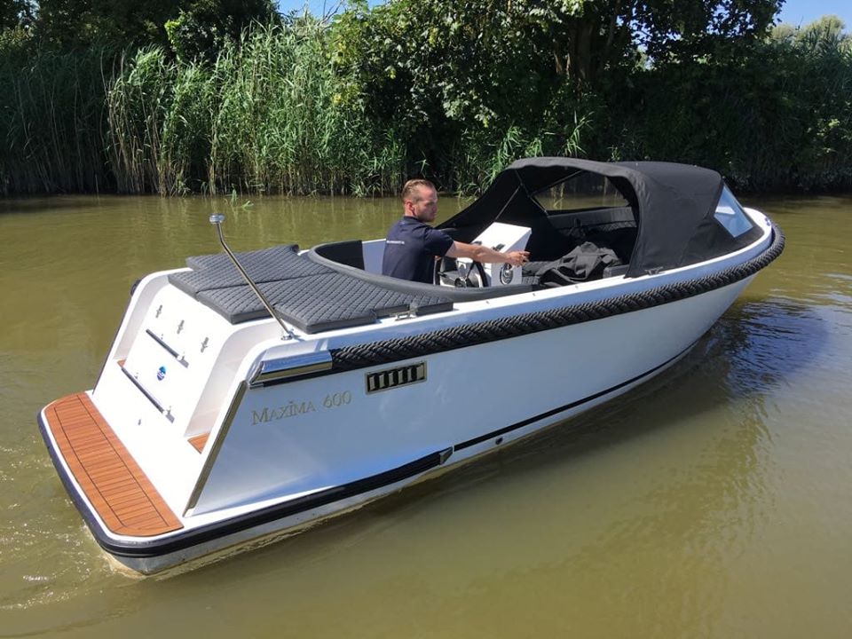 Maxima 600 - For Sale from Marine Tech #1 for Maxima Boat Sales